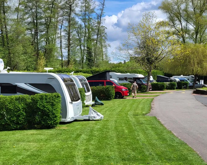 Lincomb Lock Caravan Park | Hillandale Caravan Parks