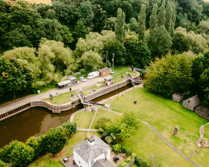 Lincomb Lock Caravan Park | Hillandale Caravan Parks