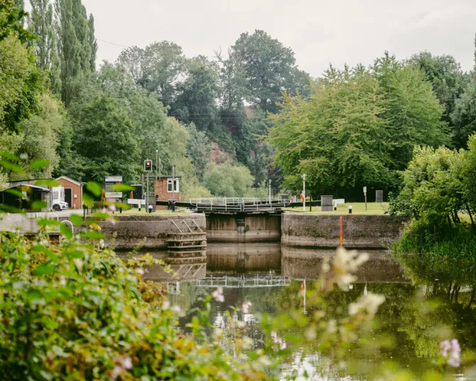 Lincomb Lock Caravan Park | Hillandale Caravan Parks